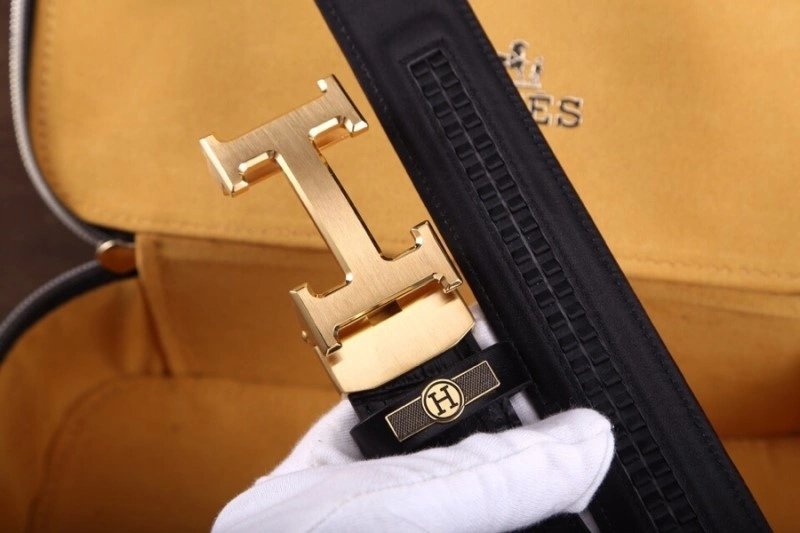 Low-cost Hermes Belts