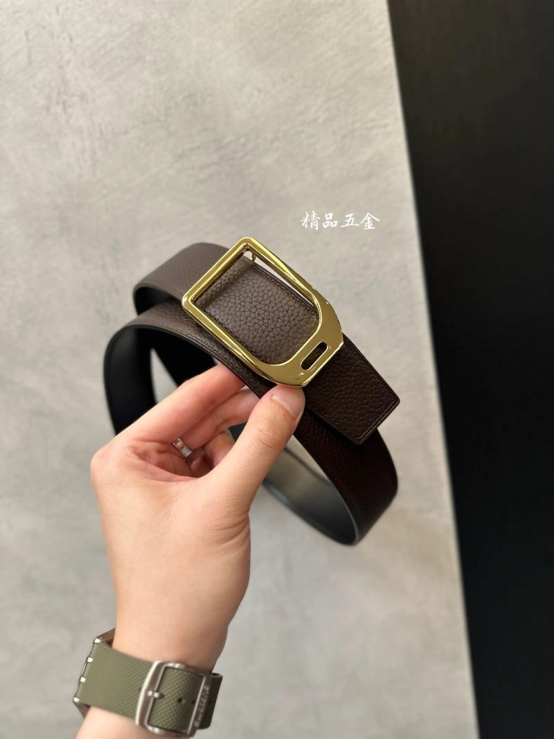 Indistinguishable Hermes Belts