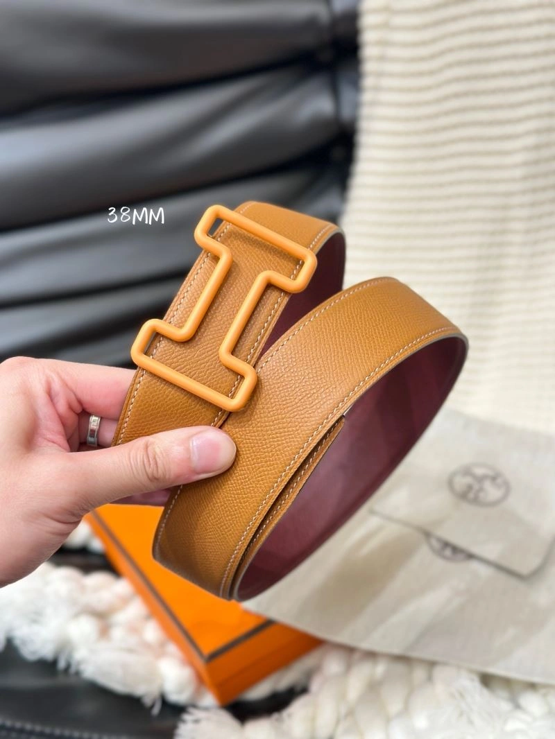 Indistinguishable Hermes Belts