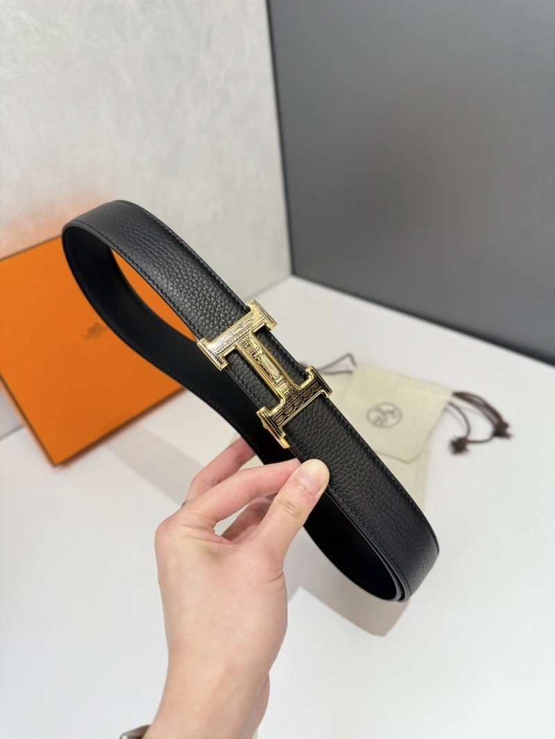 Indistinguishable Hermes Belts