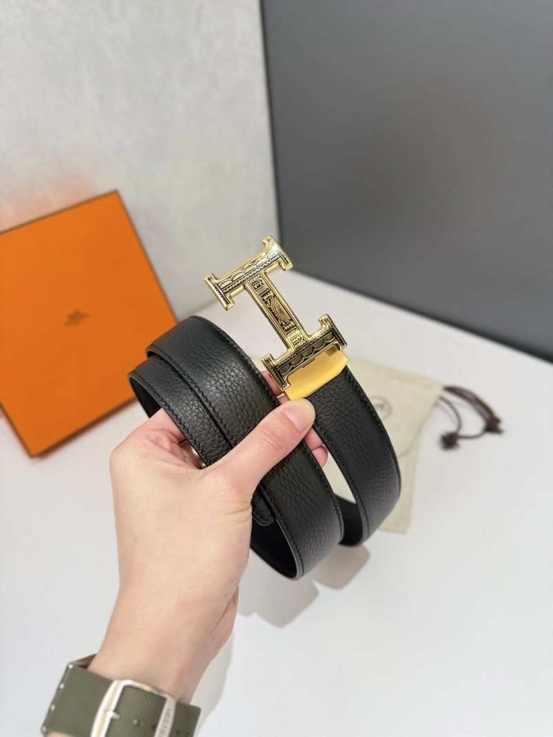 Indistinguishable Hermes Belts