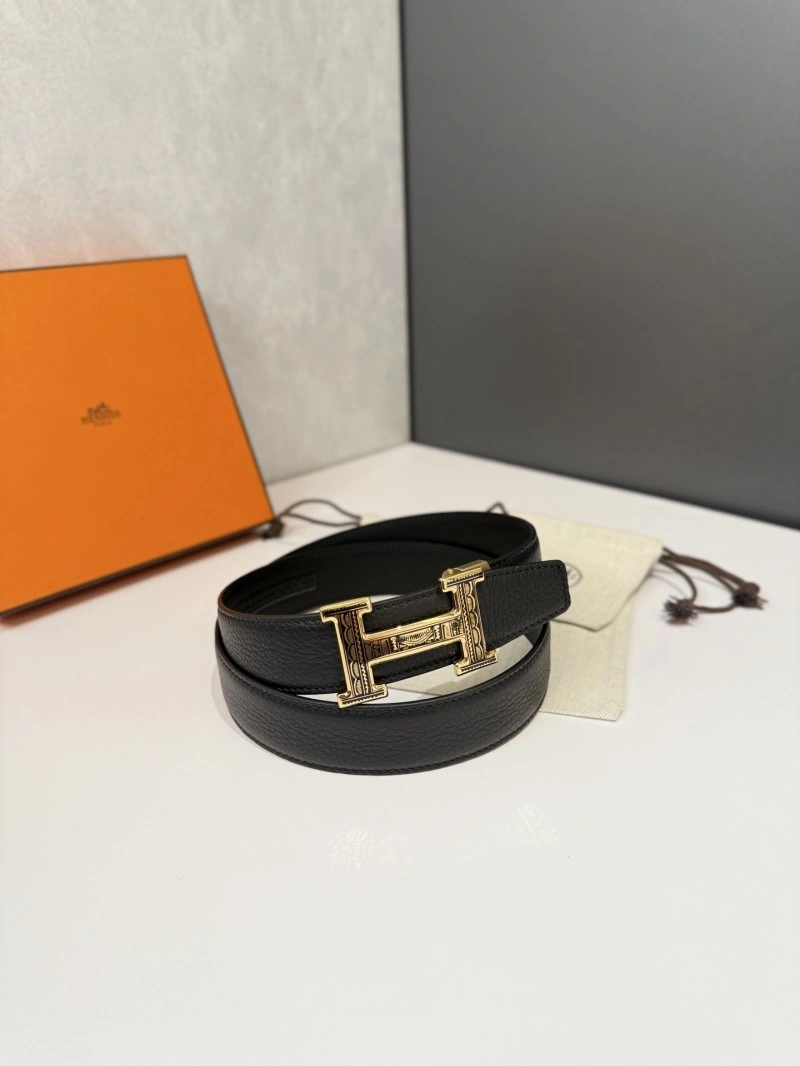 Indistinguishable Hermes Belts