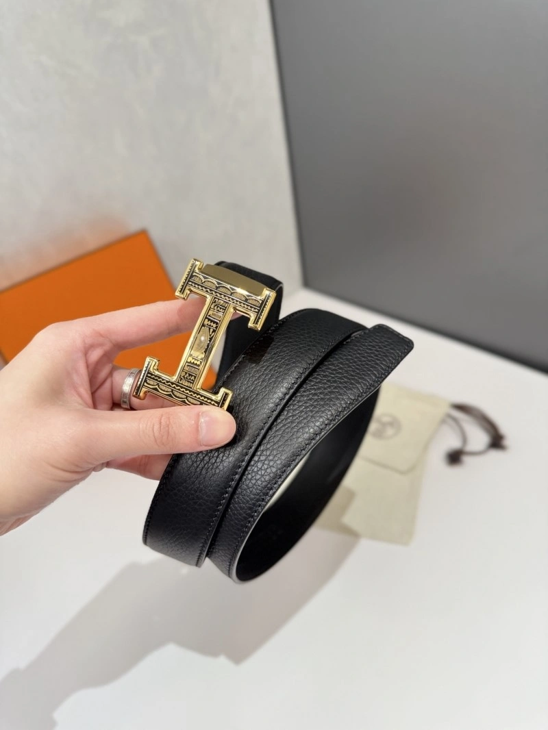 Indistinguishable Hermes Belts