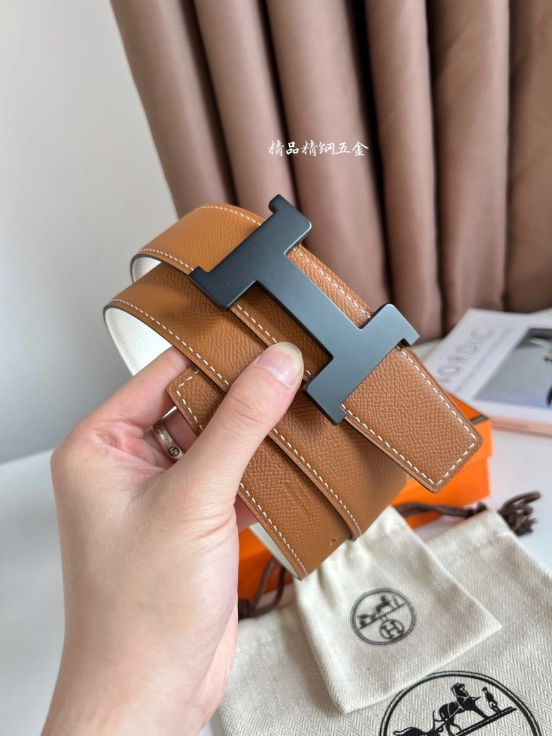 Indistinguishable Hermes Belts