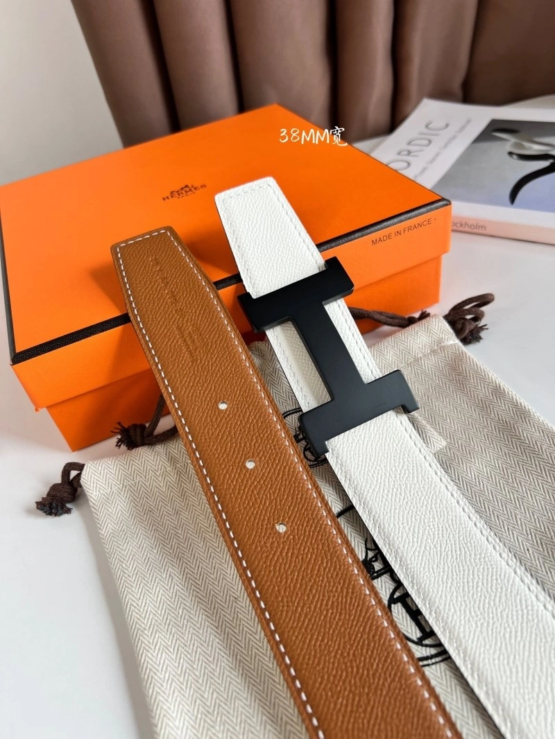 Indistinguishable Hermes Belts
