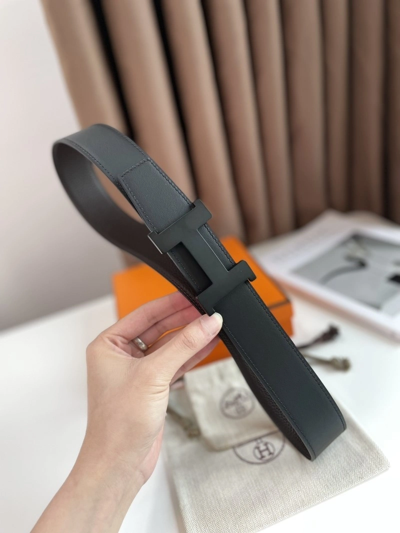 Indistinguishable Hermes Belts