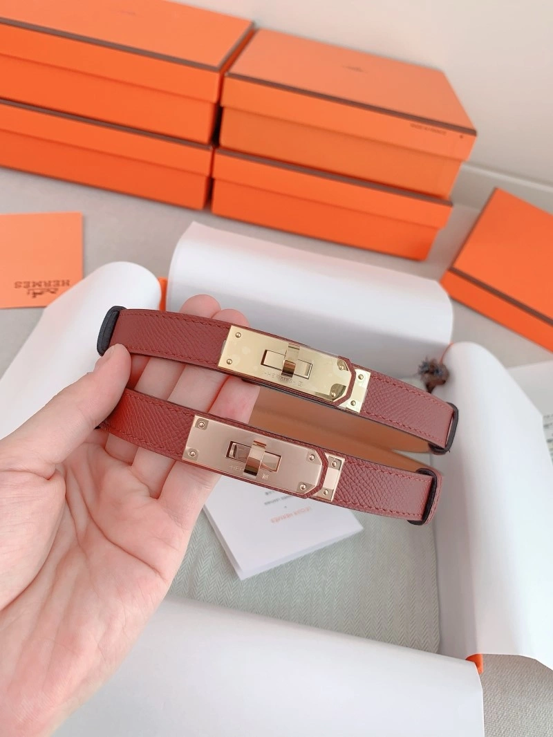 Indistinguishable Hermes Belts