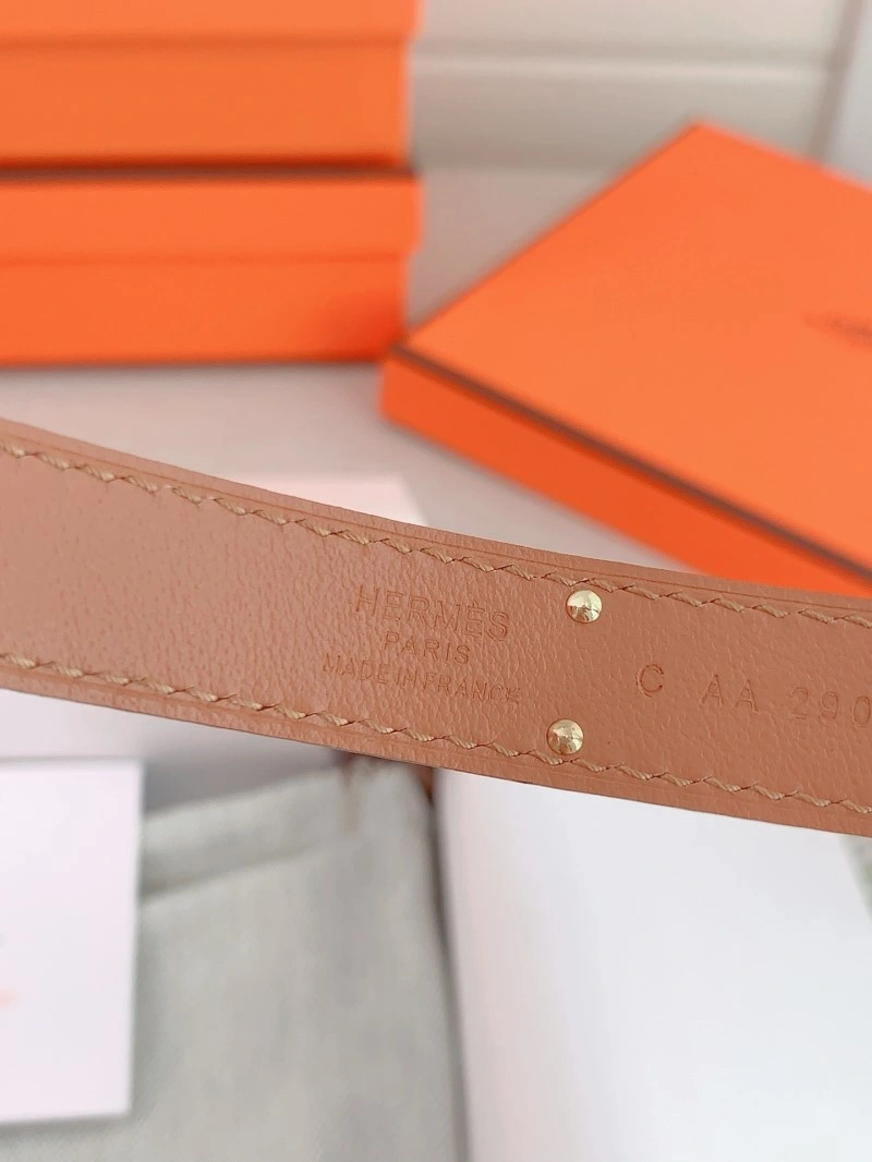 Indistinguishable Hermes Belts