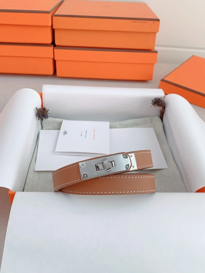 Indistinguishable Hermes Belts