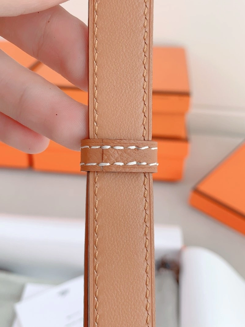 Indistinguishable Hermes Belts