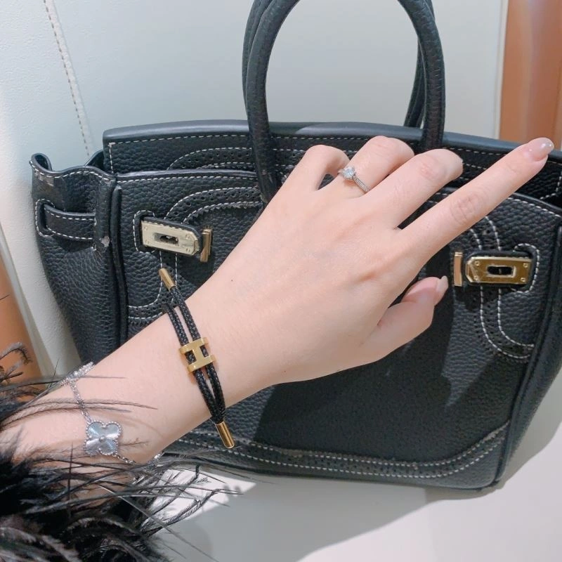Low-cost Hermes Bracelets