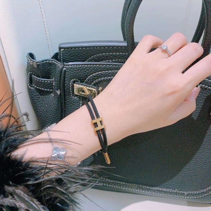 Low-cost Hermes Bracelets