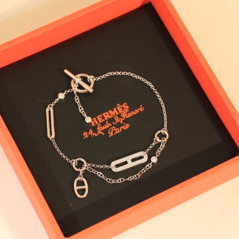 Low-cost Hermes Bracelets