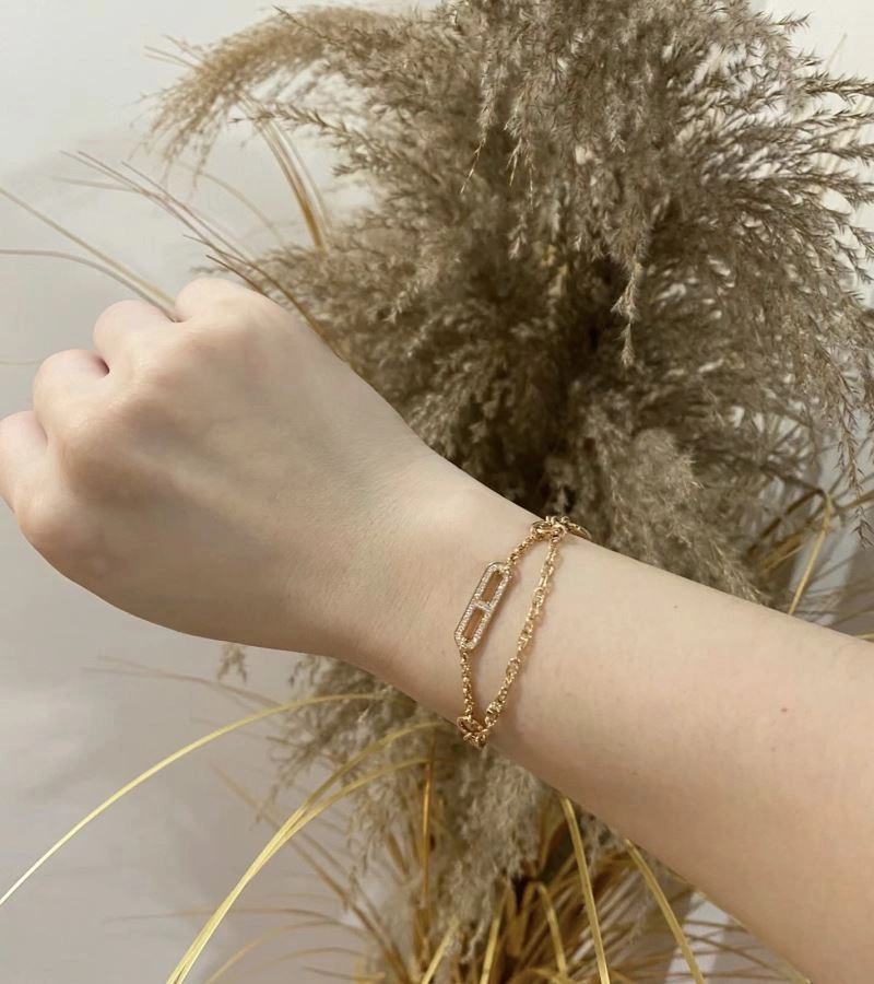 Low-cost Hermes Bracelets
