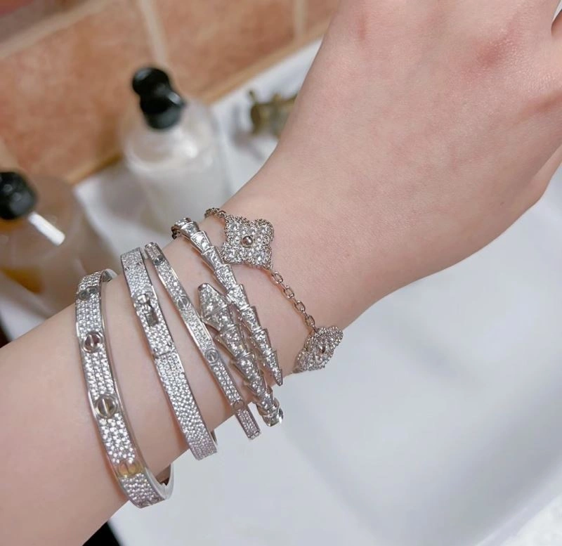 Brand-authenticated Hermes Bracelets