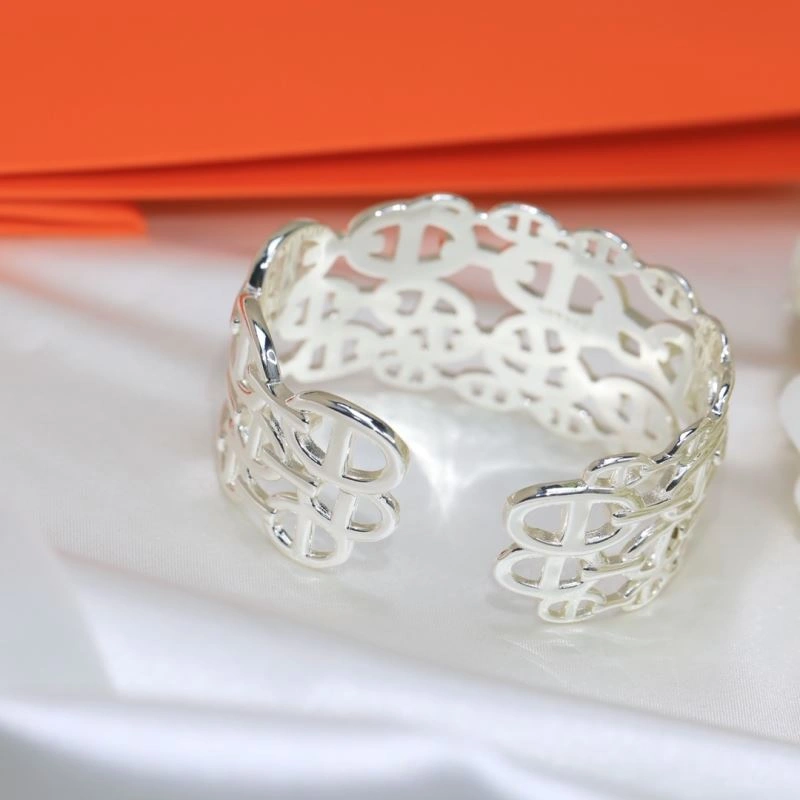 Inexpensive Hermes Bracelets