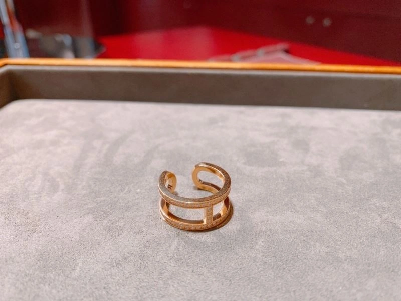 Reasonably priced Hermes Bracelets