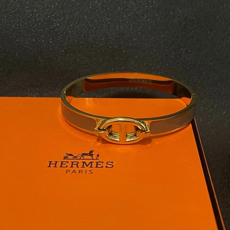 Low-cost Hermes Bracelets