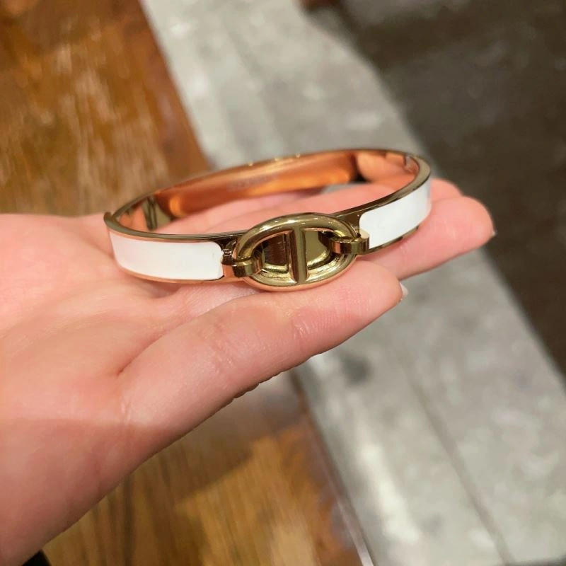 Indistinguishable Hermes Bracelets