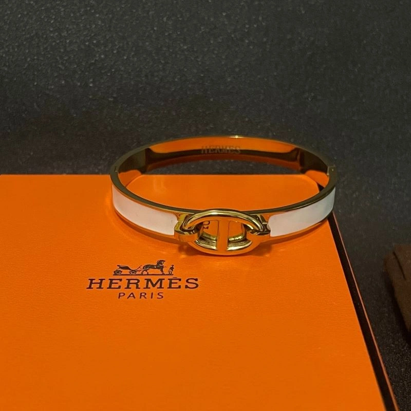 Indistinguishable Hermes Bracelets