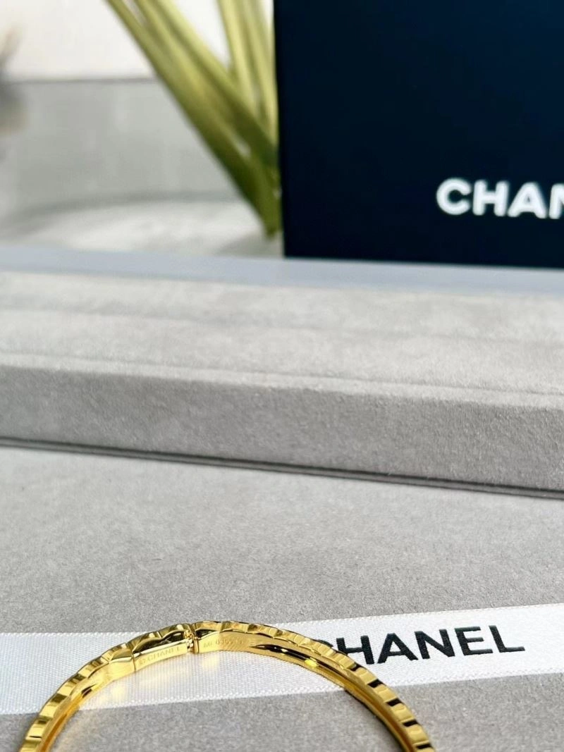 Value-priced Hermes Bracelets