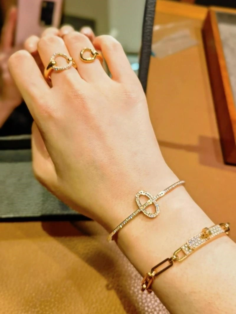 Brand-authenticated Hermes Bracelets