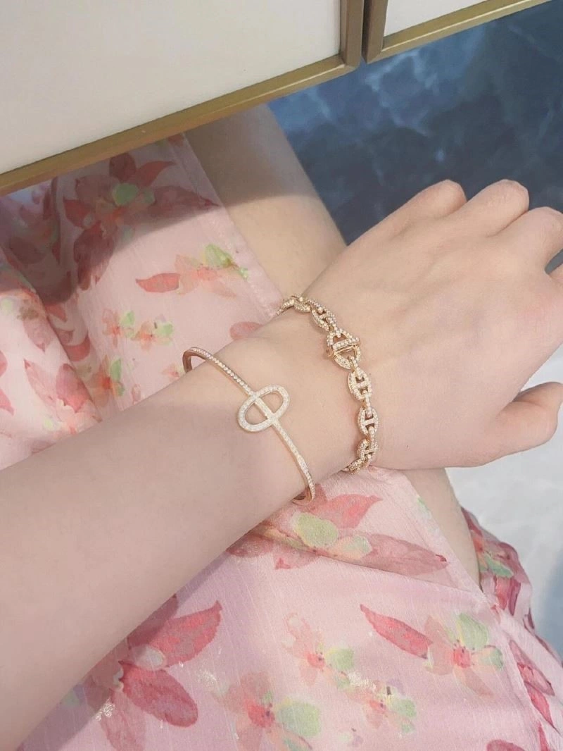 Brand-authenticated Hermes Bracelets