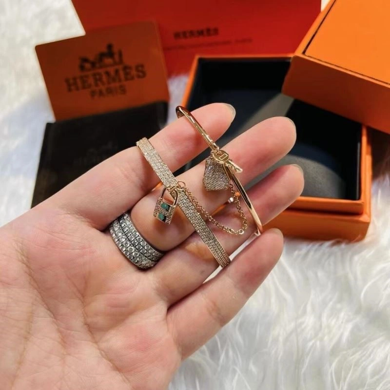 Brand-authenticated Hermes Bracelets