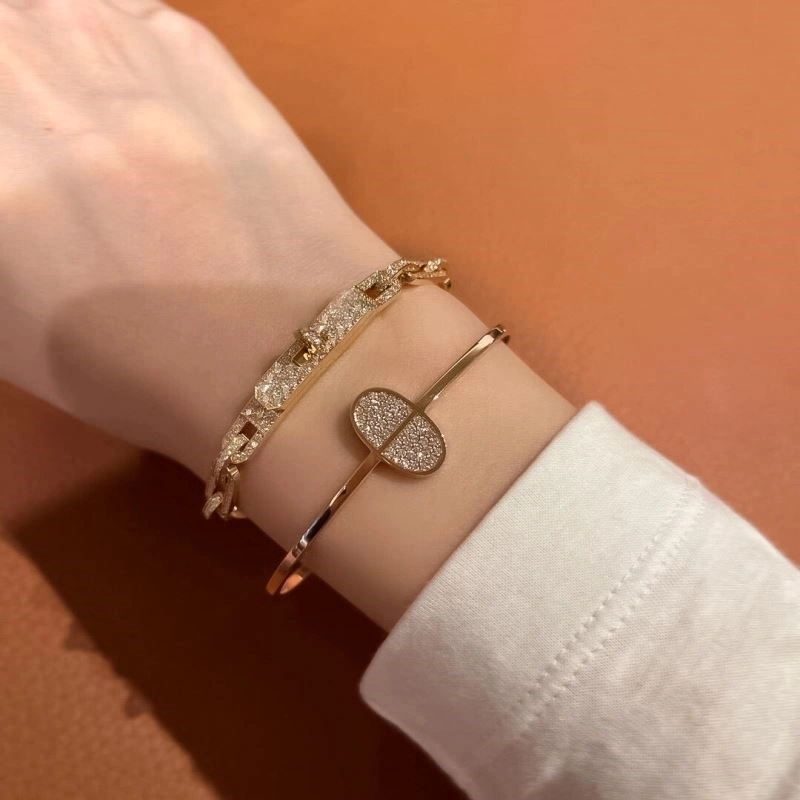 Low-cost Hermes Bracelets