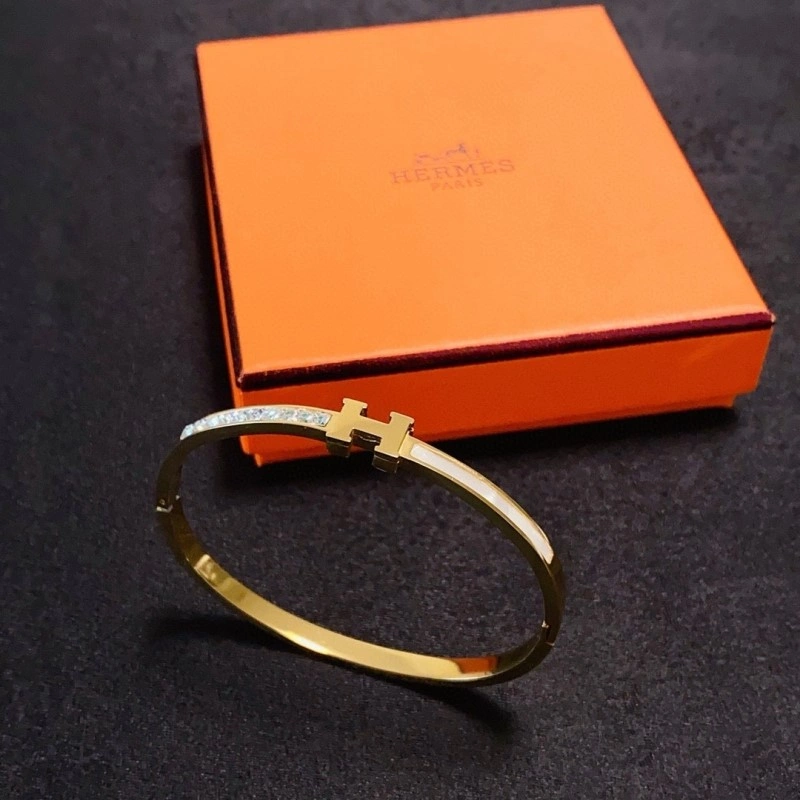Low-cost Hermes Bracelets