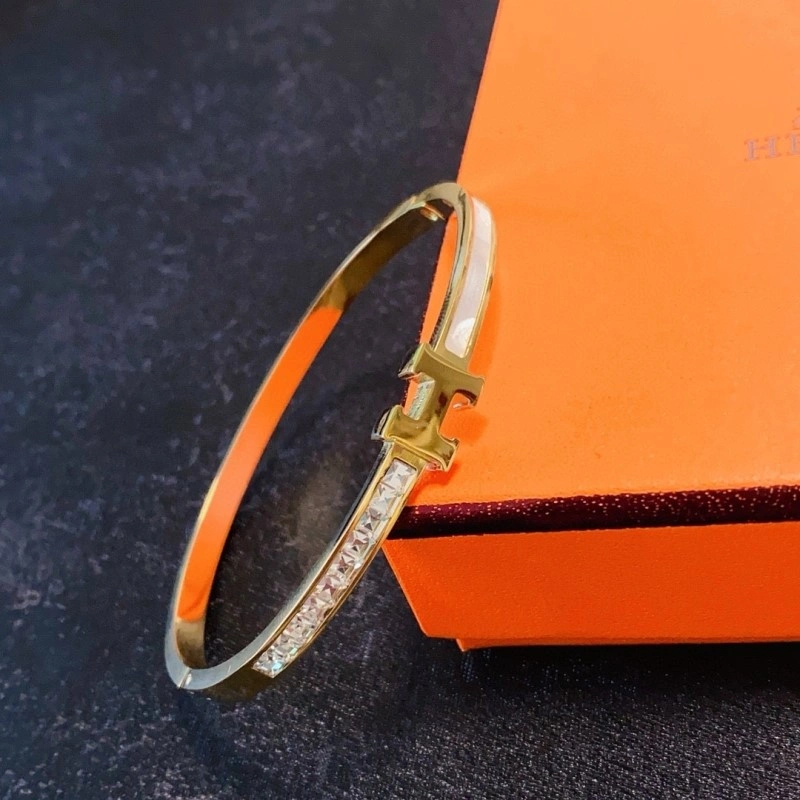 Low-cost Hermes Bracelets
