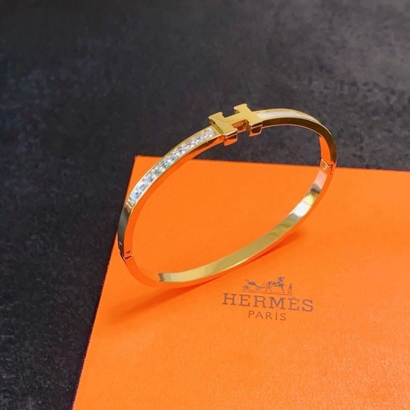 Low-cost Hermes Bracelets