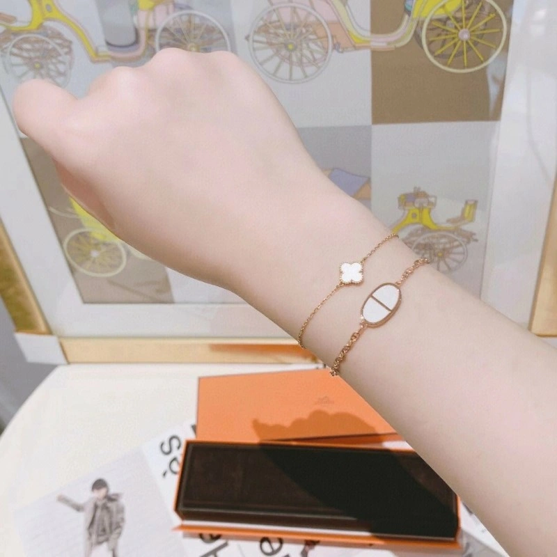Low-cost Hermes Bracelets