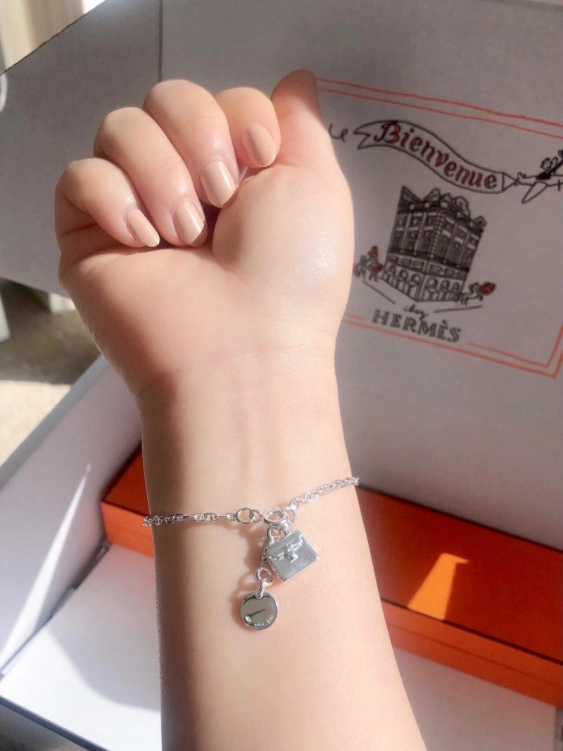 Indistinguishable Hermes Bracelets