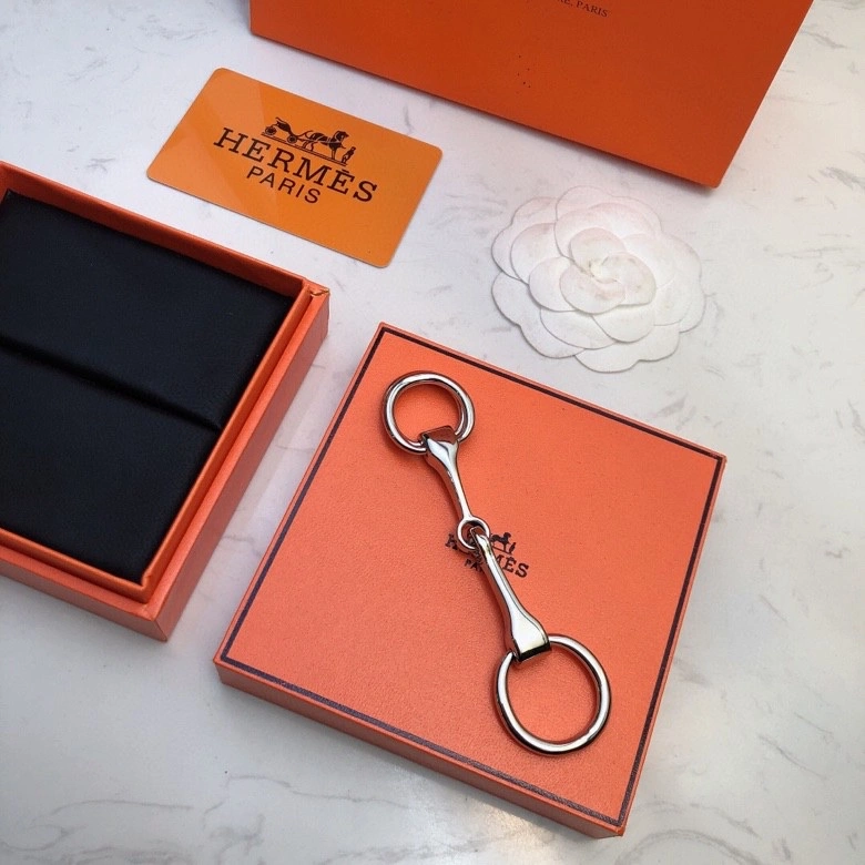Top match Hermes Brooches