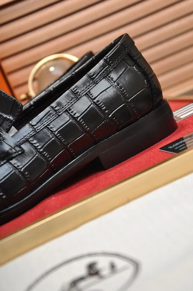 Value-priced Hermes Business Shoes