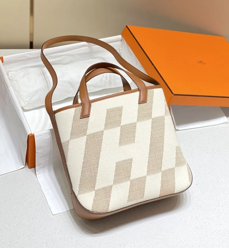 High fidelity Hermes Cabas Lock