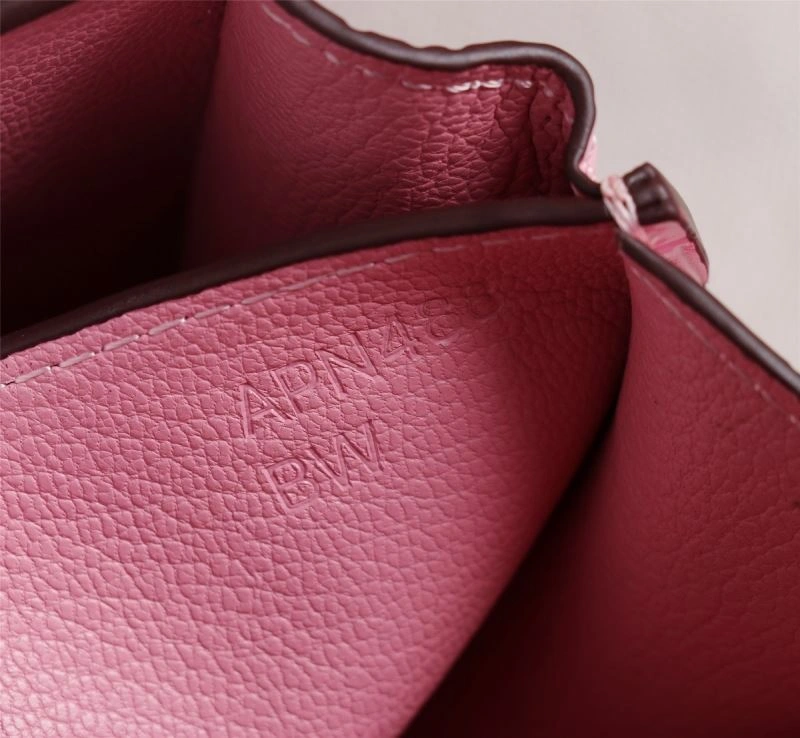Low-cost Hermes Constance Bags