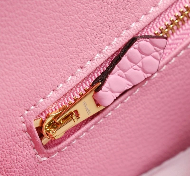 Low-cost Hermes Constance Bags