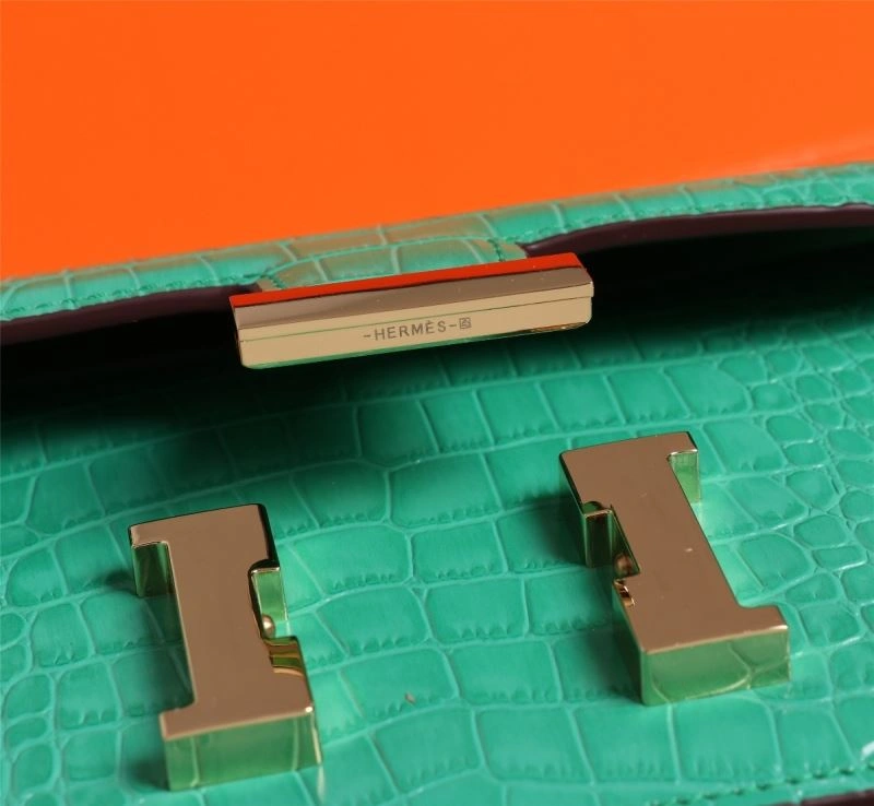 Top mirror Hermes Constance Bags