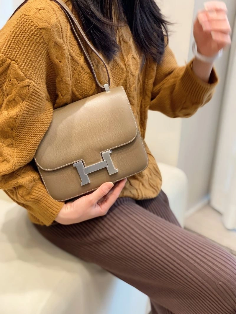 Top mirror Hermes Constance Bags