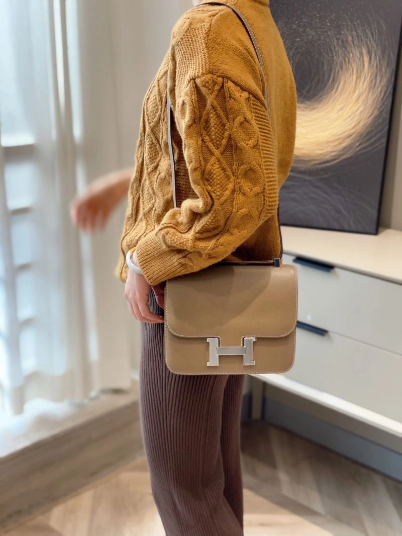 Top mirror Hermes Constance Bags