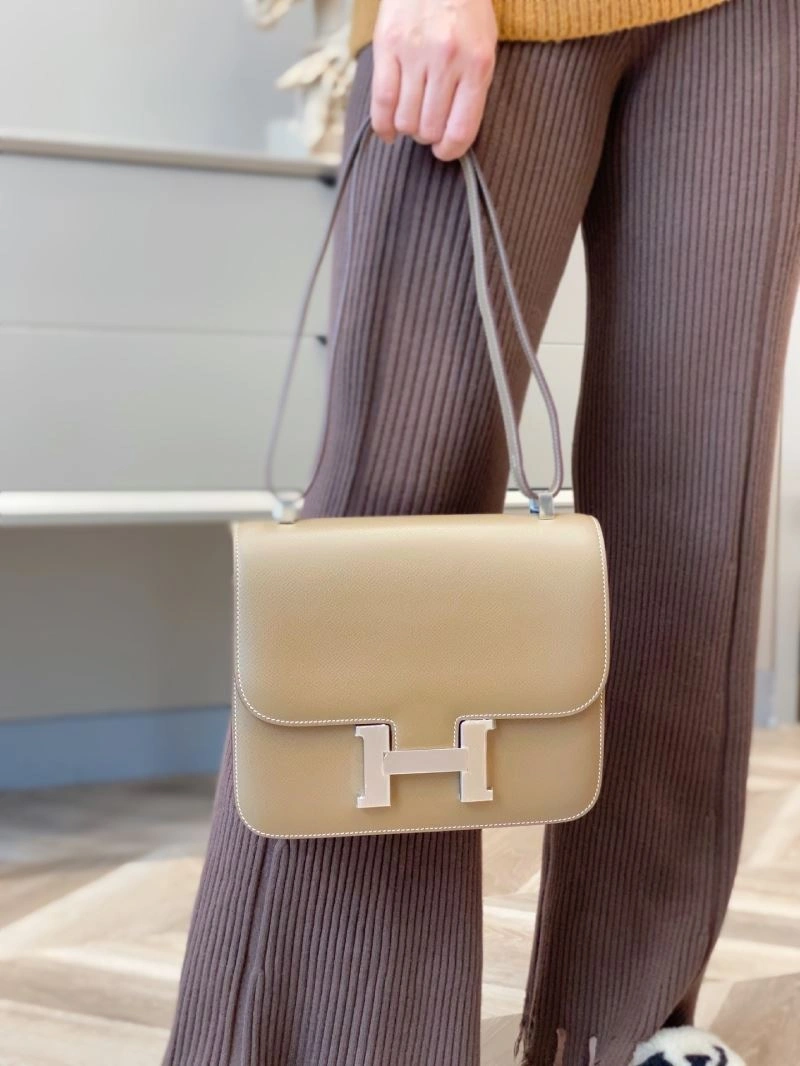 Top mirror Hermes Constance Bags