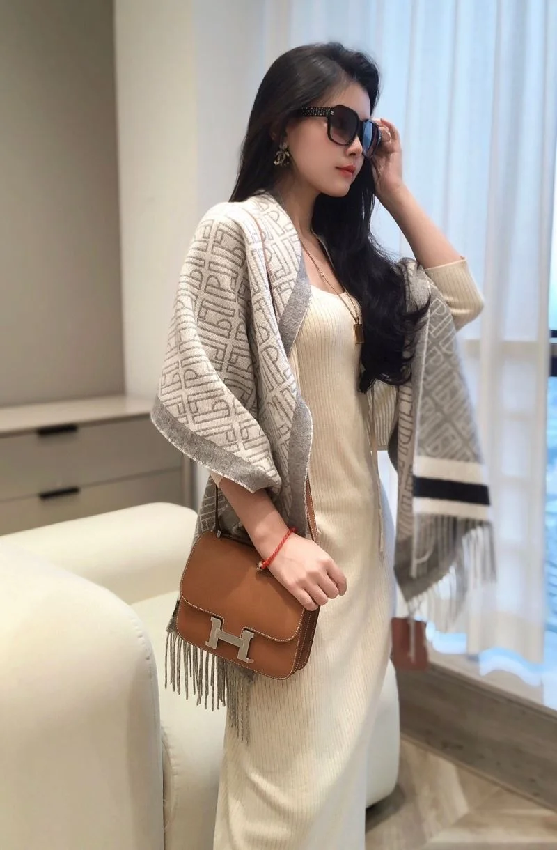 Inexpensive Hermes Constance Bags