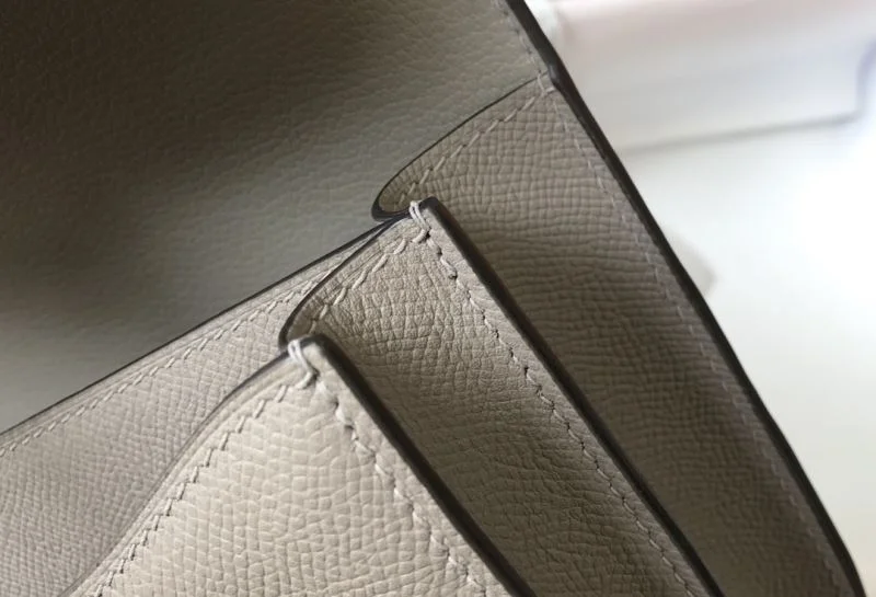 Low-cost Hermes Constance Bags