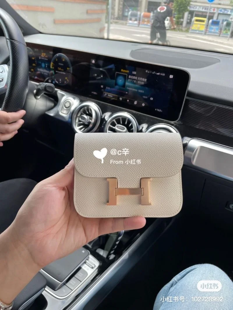 Top mirror Hermes Constance Bags