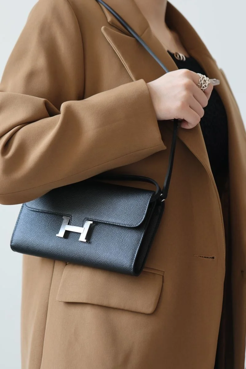 Top mirror Hermes Constance Bags