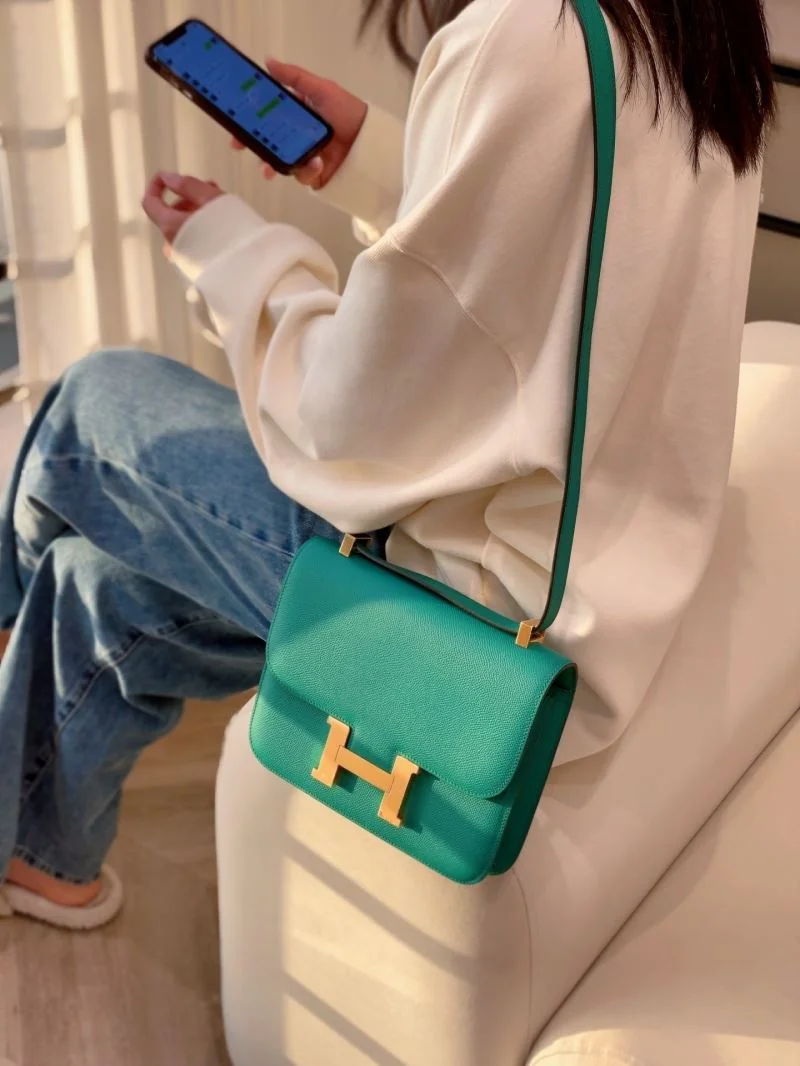 Low-cost Hermes Constance Bags