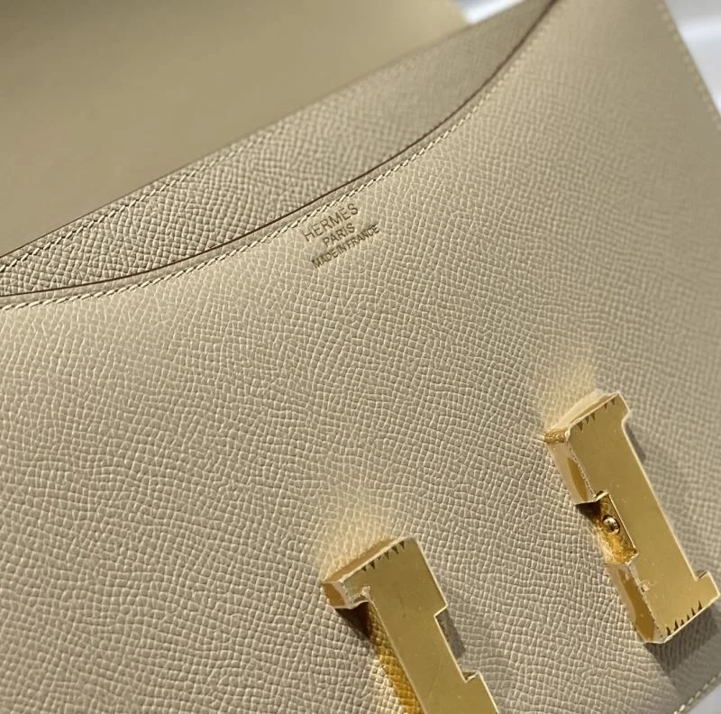 Low-cost Hermes Constance Bags