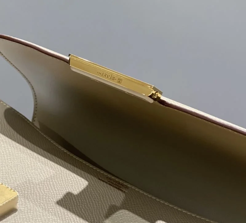 Low-cost Hermes Constance Bags